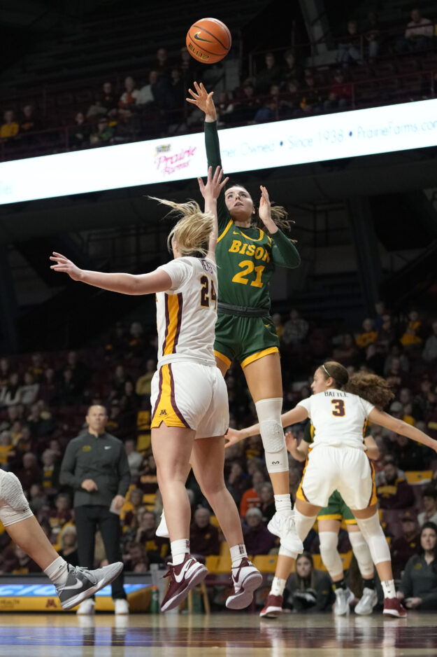 KU women’s basketball makes big portal move by adding Elle Evans - KU ...